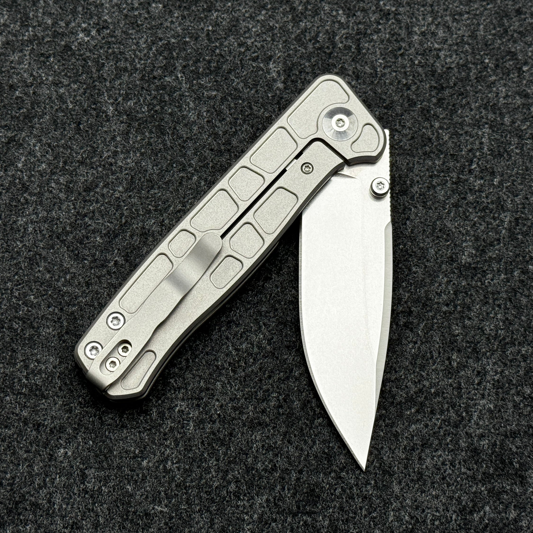 Das Ende deiner unkontrollierten Messerkäufe – CornCraft Knives